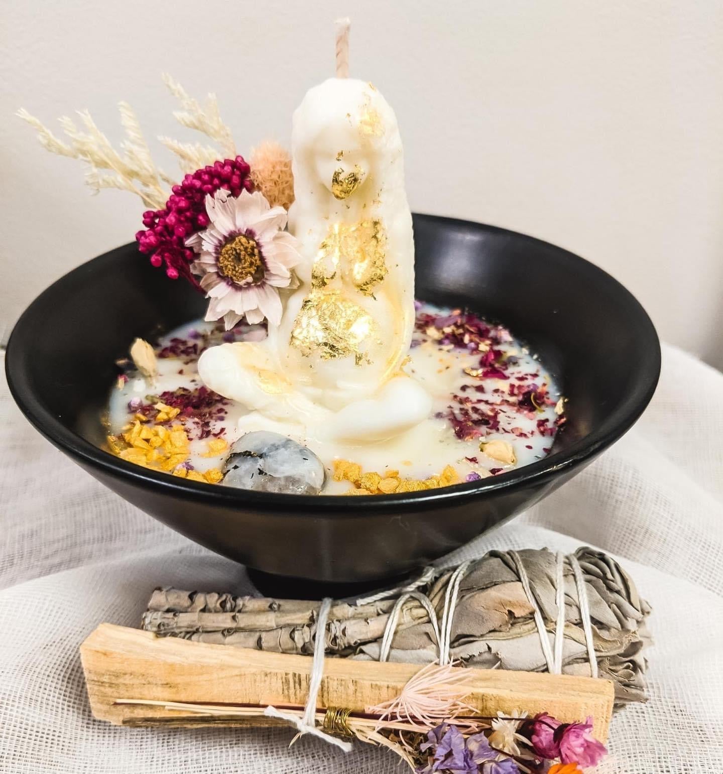 Gaia Moon Birth Candle – Woodwicks & Wildflowers